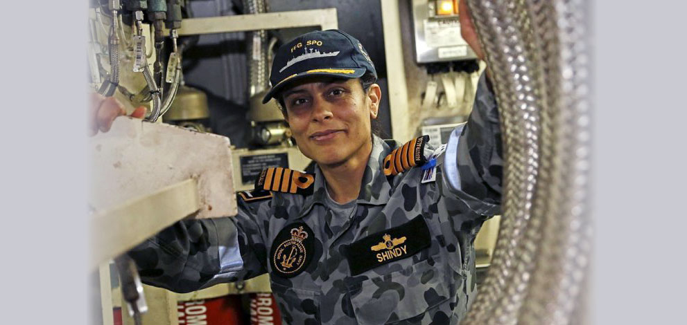 صور| معلومات لا تعرفها عن منى شندى.. أول مصرية قائد البحرية الأسترالية ...