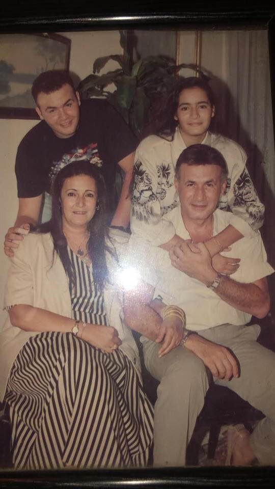 فى ذكرى رحيله.. صور نادرة لـ عزت أبوعوف مع أسرته | مبتدا