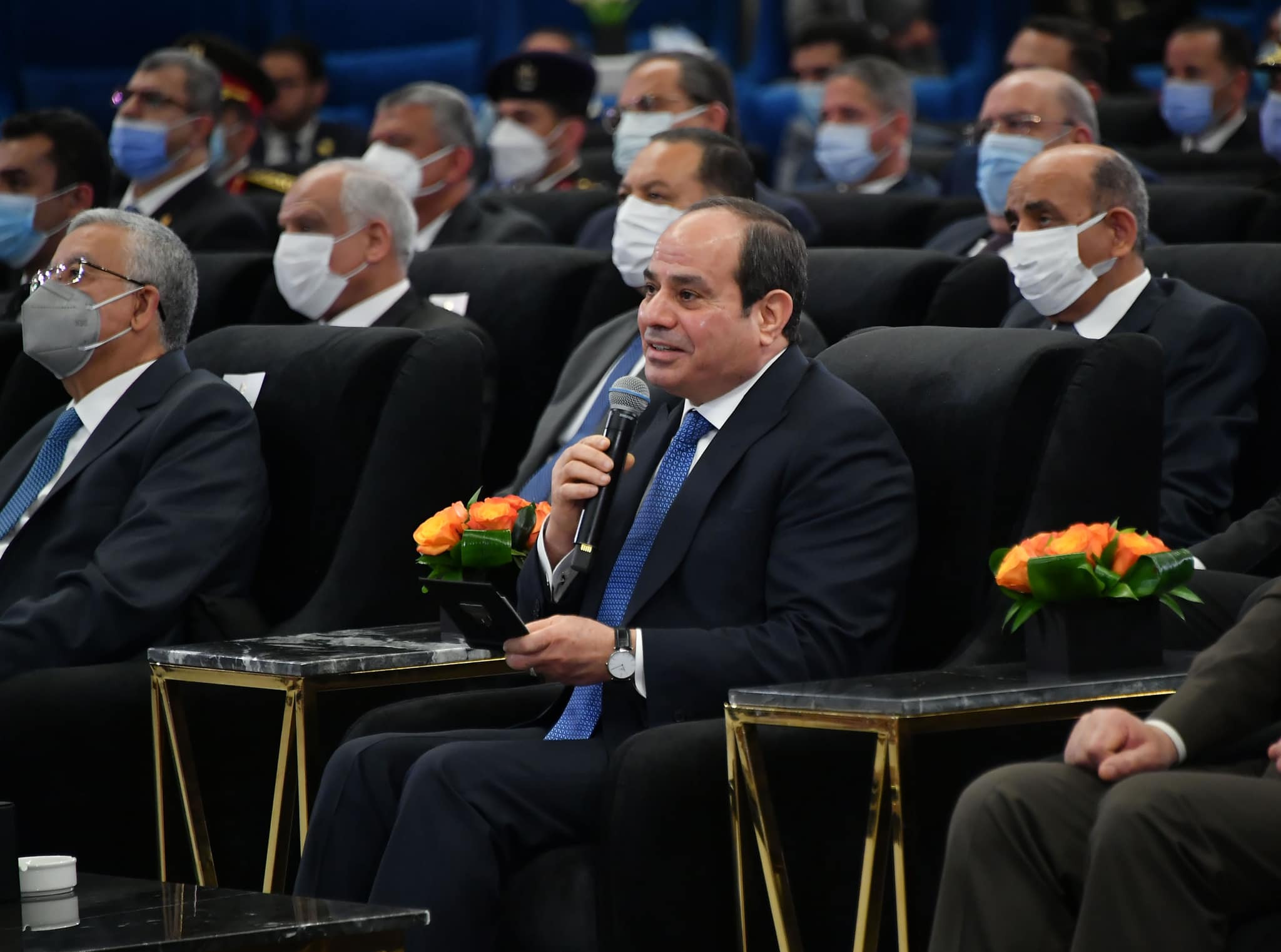 مبتدا متحدث الرئاسة ينشر صورا من حضور السيسى فعاليات إطلاق المشروع