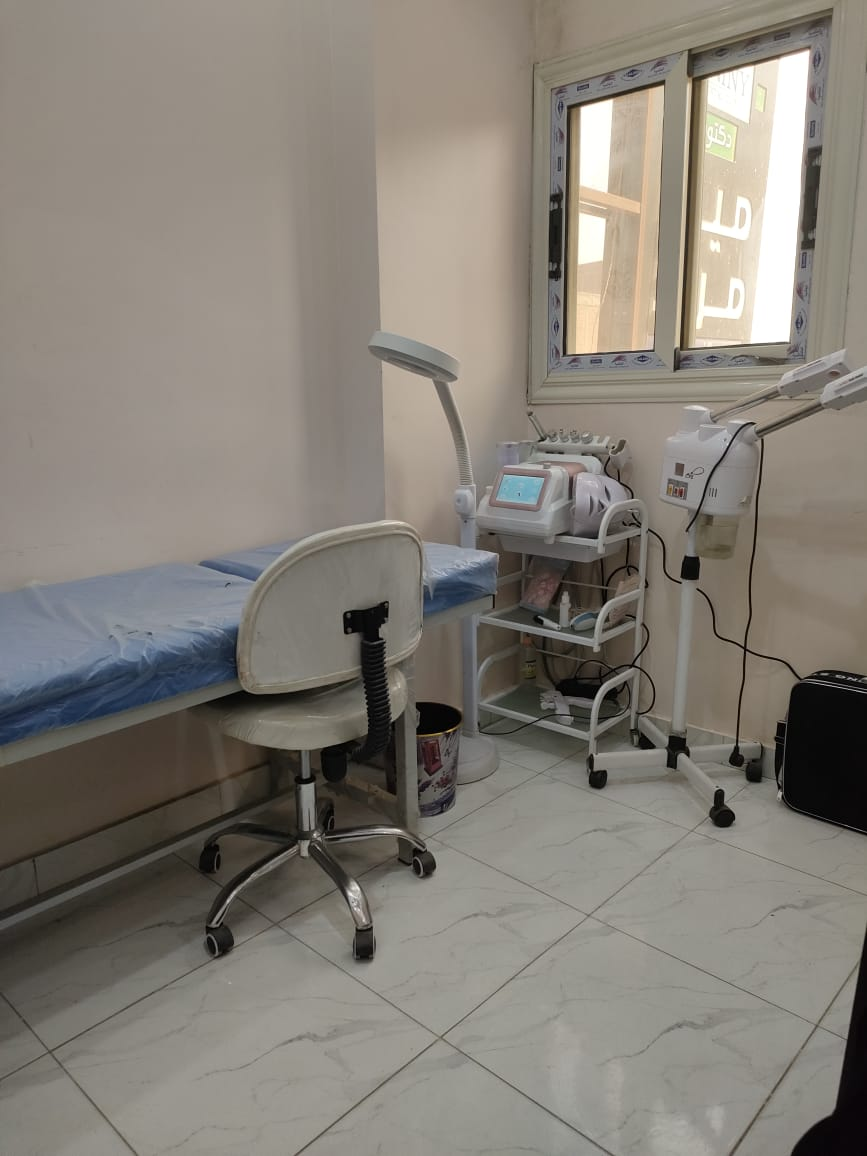 صحة سوهاج ضبط فتاة تنتحل صفة أخصائية تجميل بعيادة غير مرخصة بجرجا مبتدا