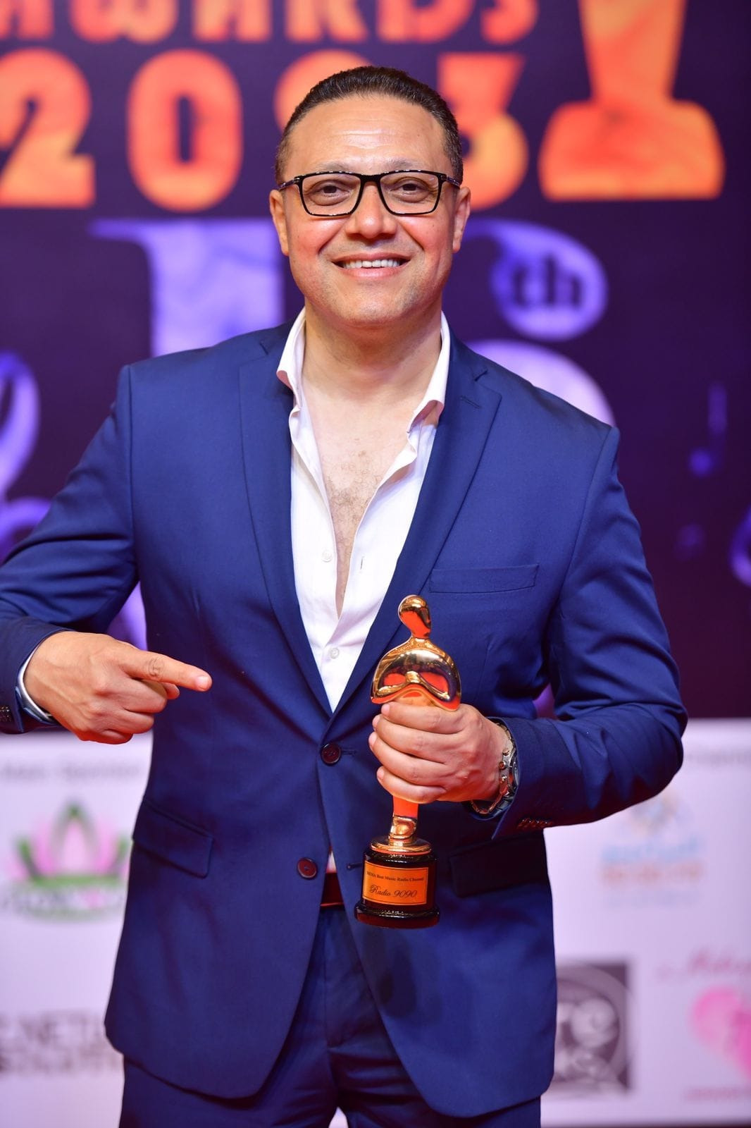 جوائز الـMEMA.. «الراديو 9090» أفضل إذاعة فى الشرق الأوسط (فيديو وصور) | مبتدا