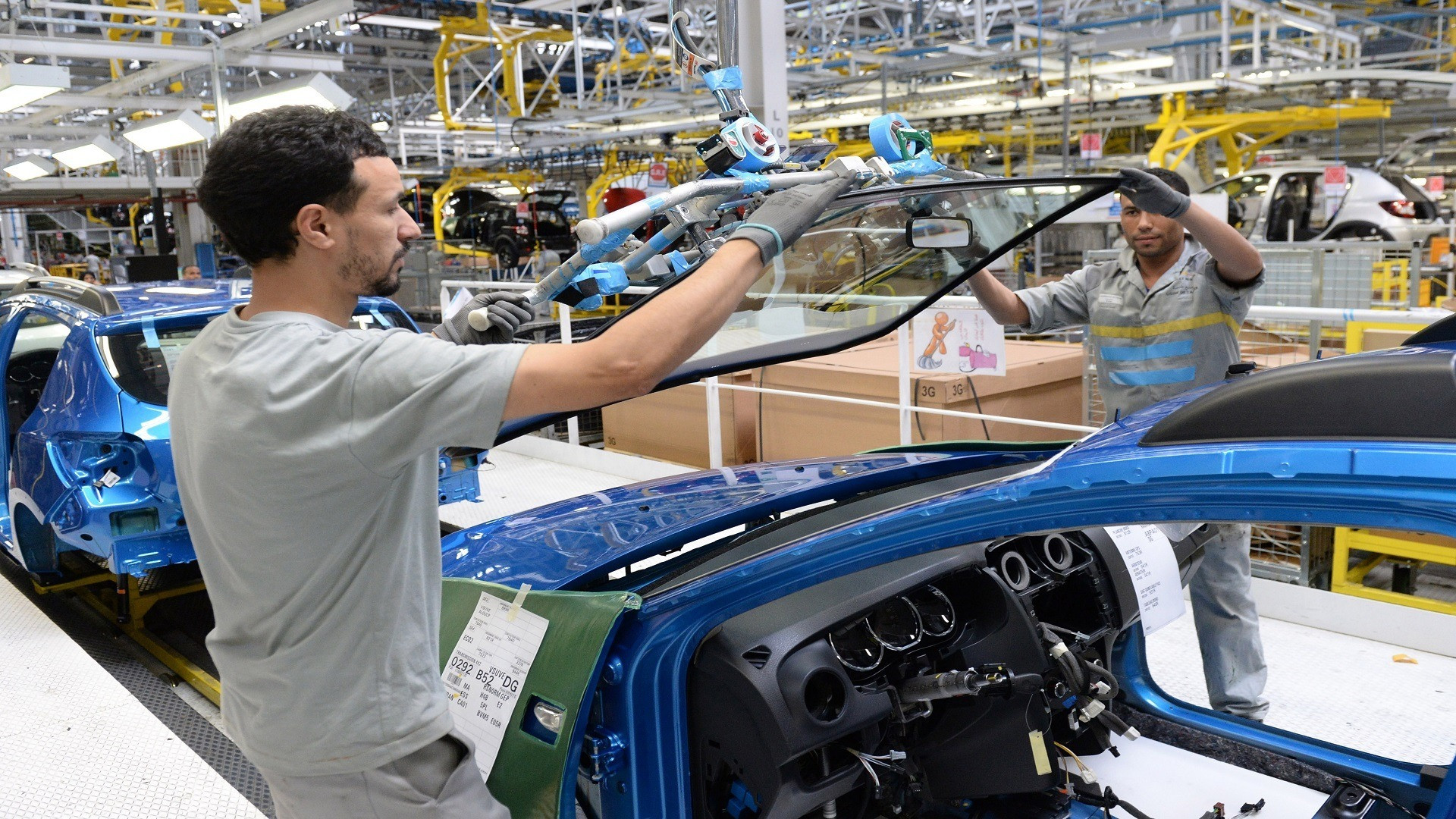 البرنامج الوطني لصناعة السيارات.. استهداف إنتاج مليون سيارة سنويًا في 2030 | مبتدا